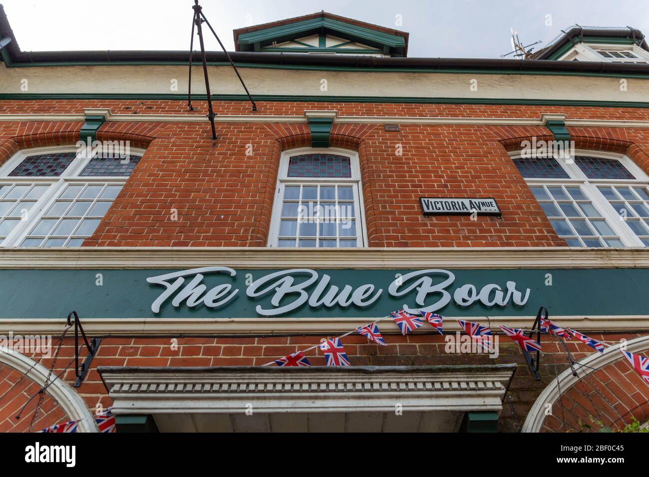 Pub Frontage High Resolution Stock Photography and Images - Alamy