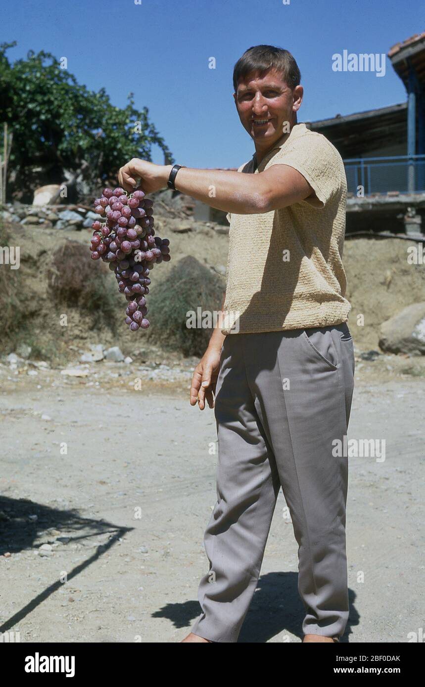 1970s farmer color hi-res stock photography and images - Alamy