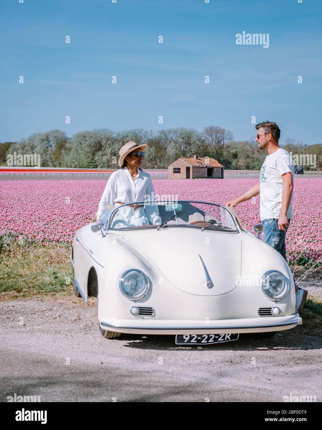 White speedster hi-res stock photography and images - Alamy