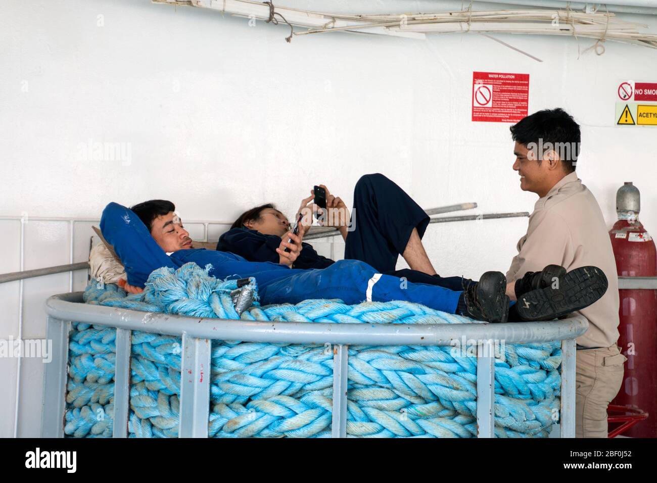 Overseas filipino workers hi-res stock photography and images - Alamy