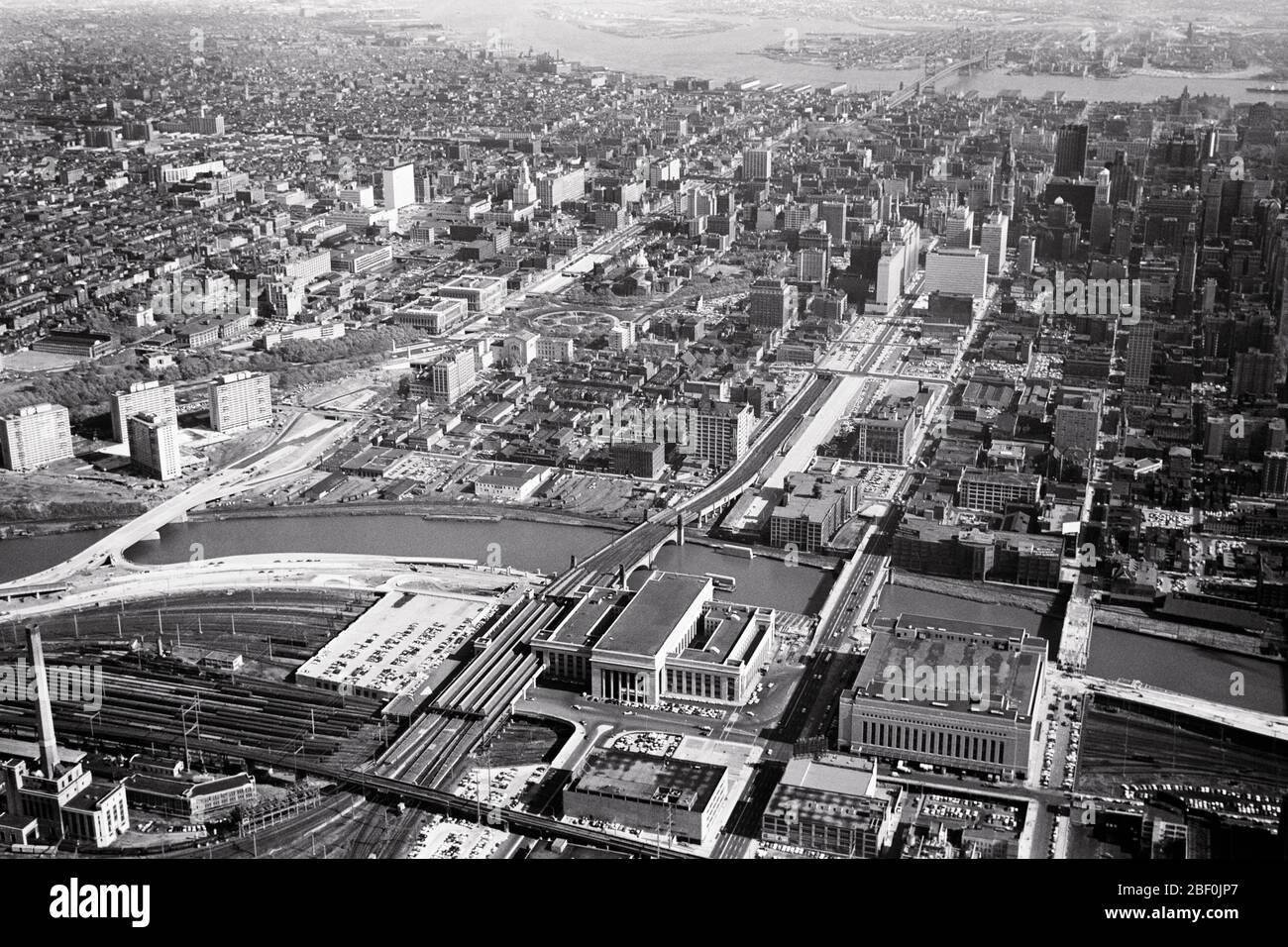 Retro train 1950s hi-res stock photography and images - Alamy