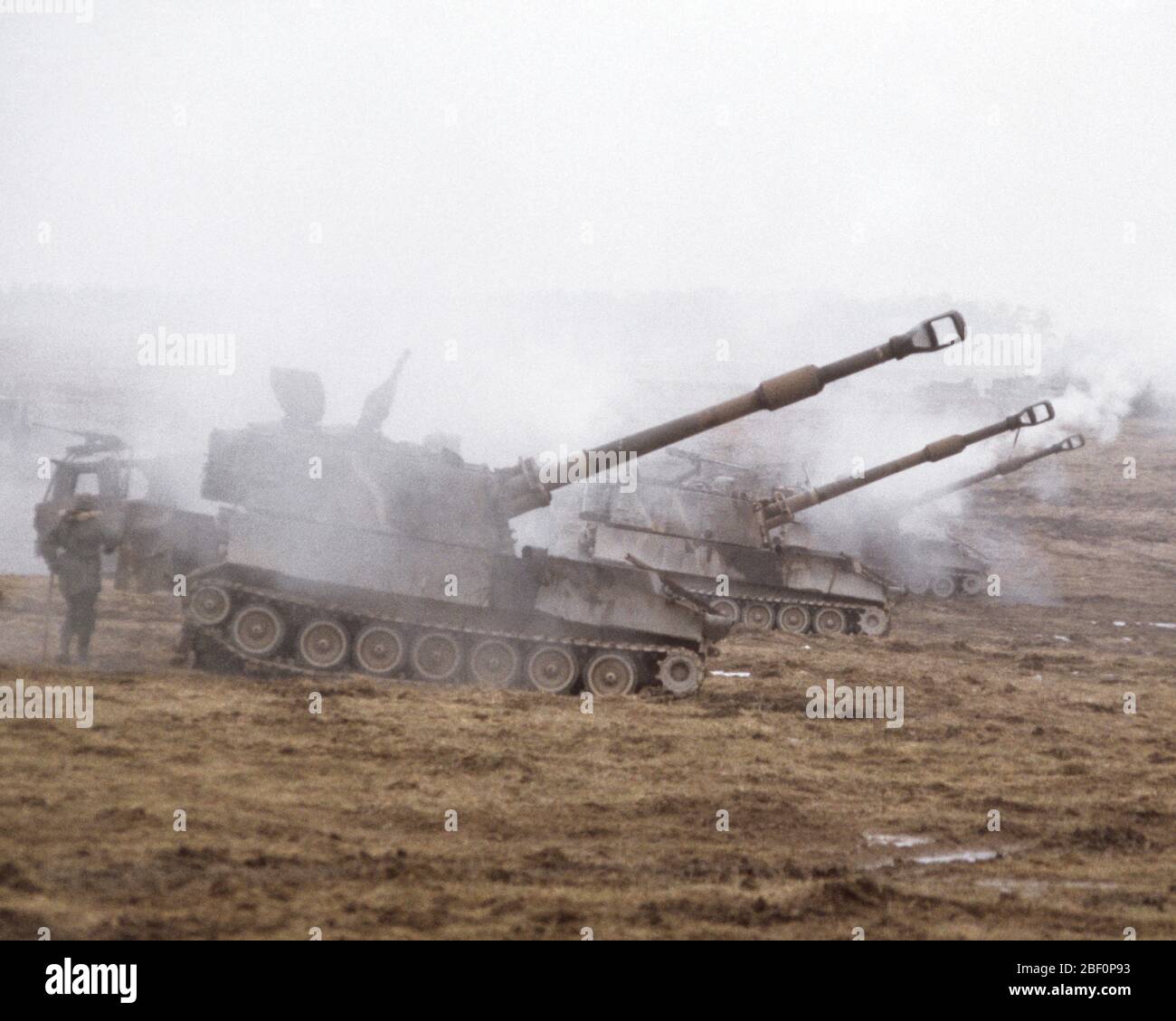 Self propelled howitzer m109 hi-res stock photography and images - Alamy