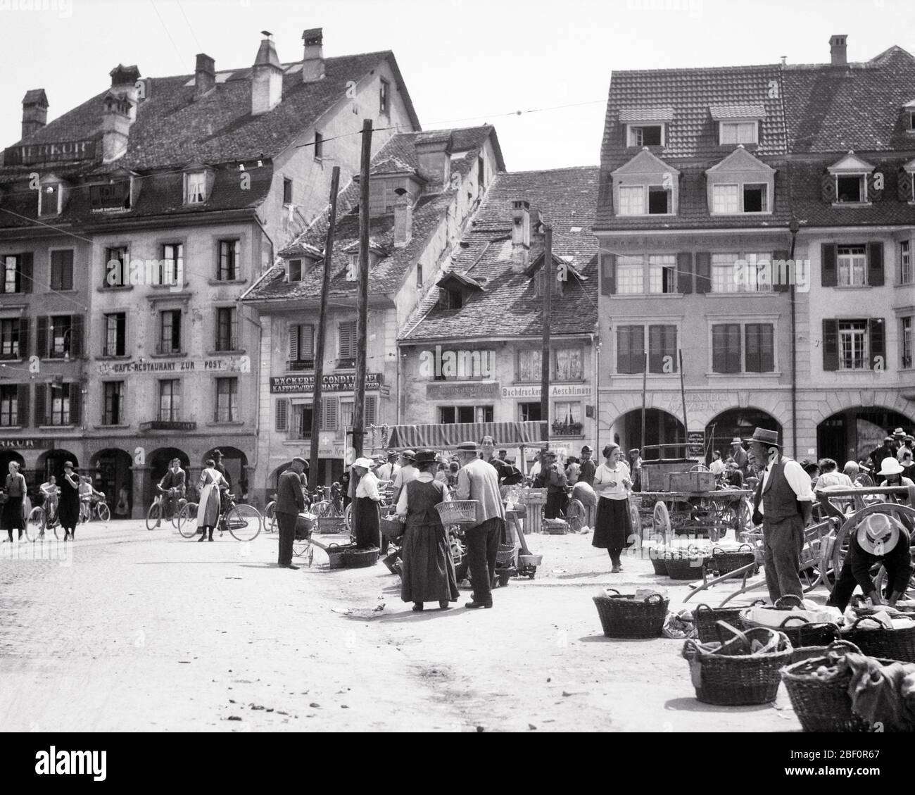 1920s shop hi-res stock photography and images - Alamy