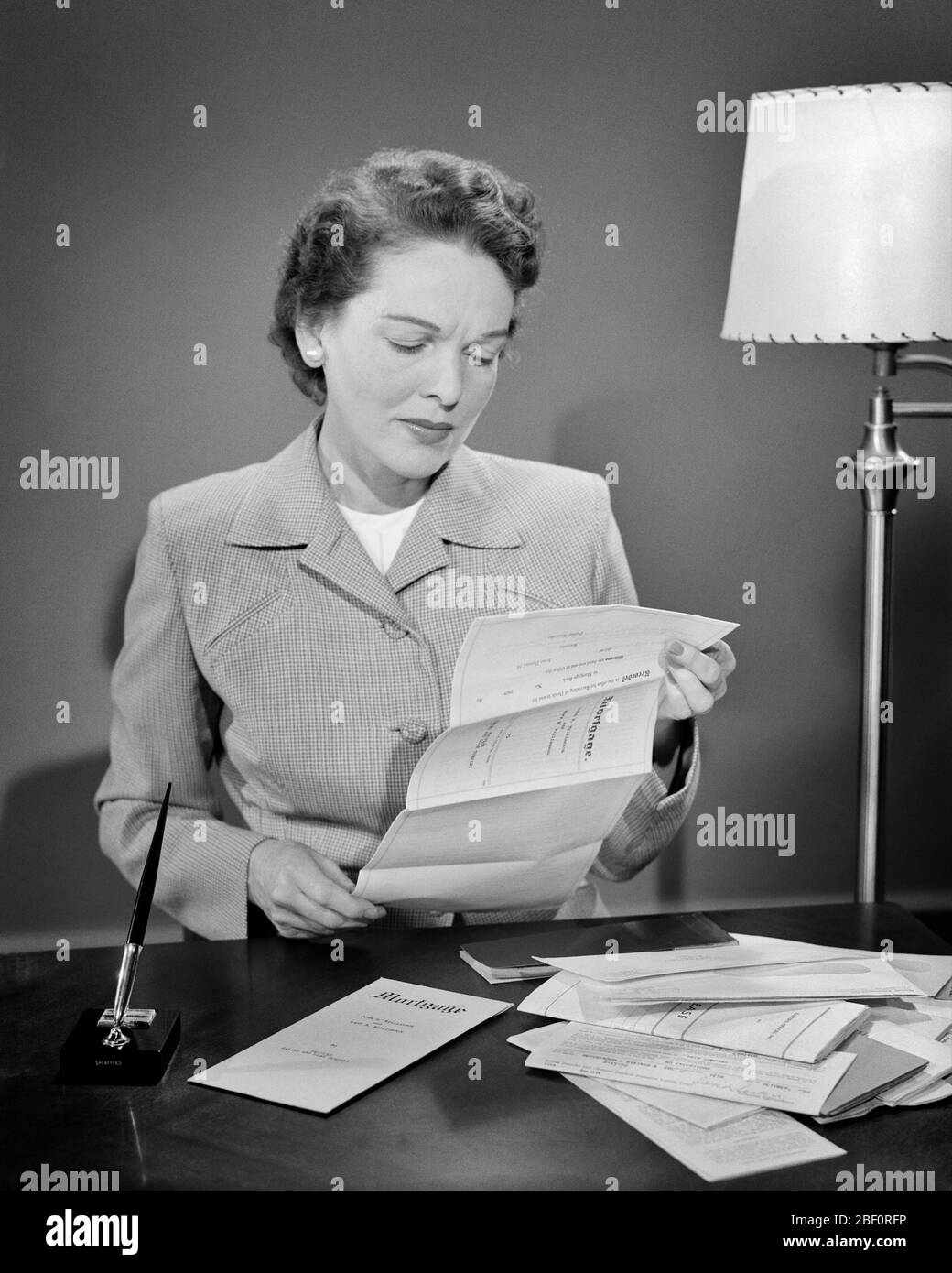 1950s business woman hi-res stock photography and images - Alamy