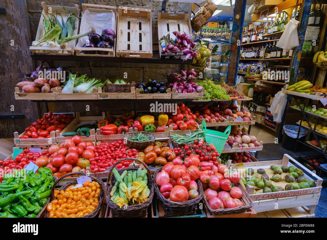 Street vendor sells fruits and vegetables Stock Photo - Alamy