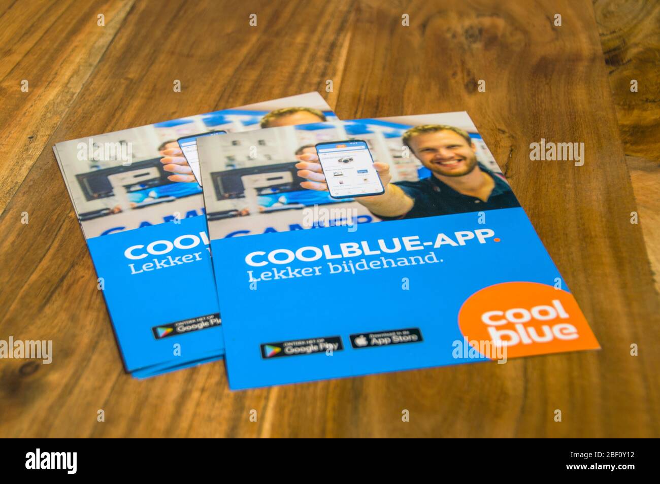 Coolblue logo hi-res stock photography and images - Alamy