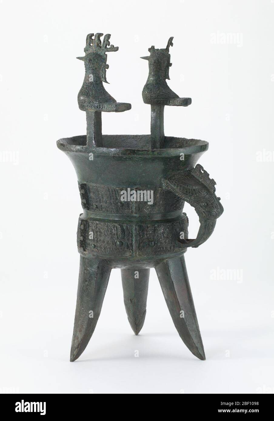 Shang taotie mask hi-res stock photography and images - Alamy