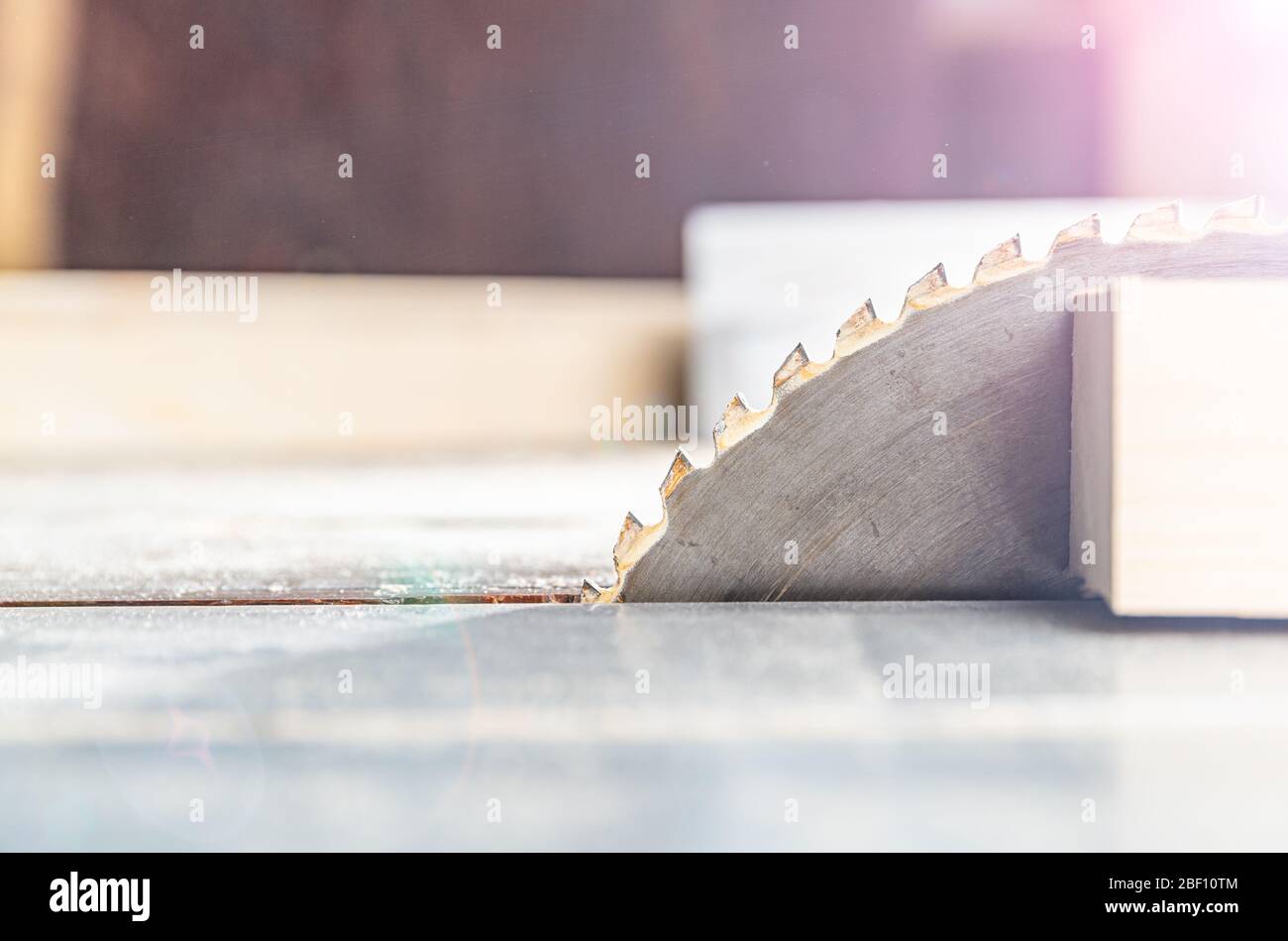 detail of toothed iron saw blade in joinery Stock Photo - Alamy