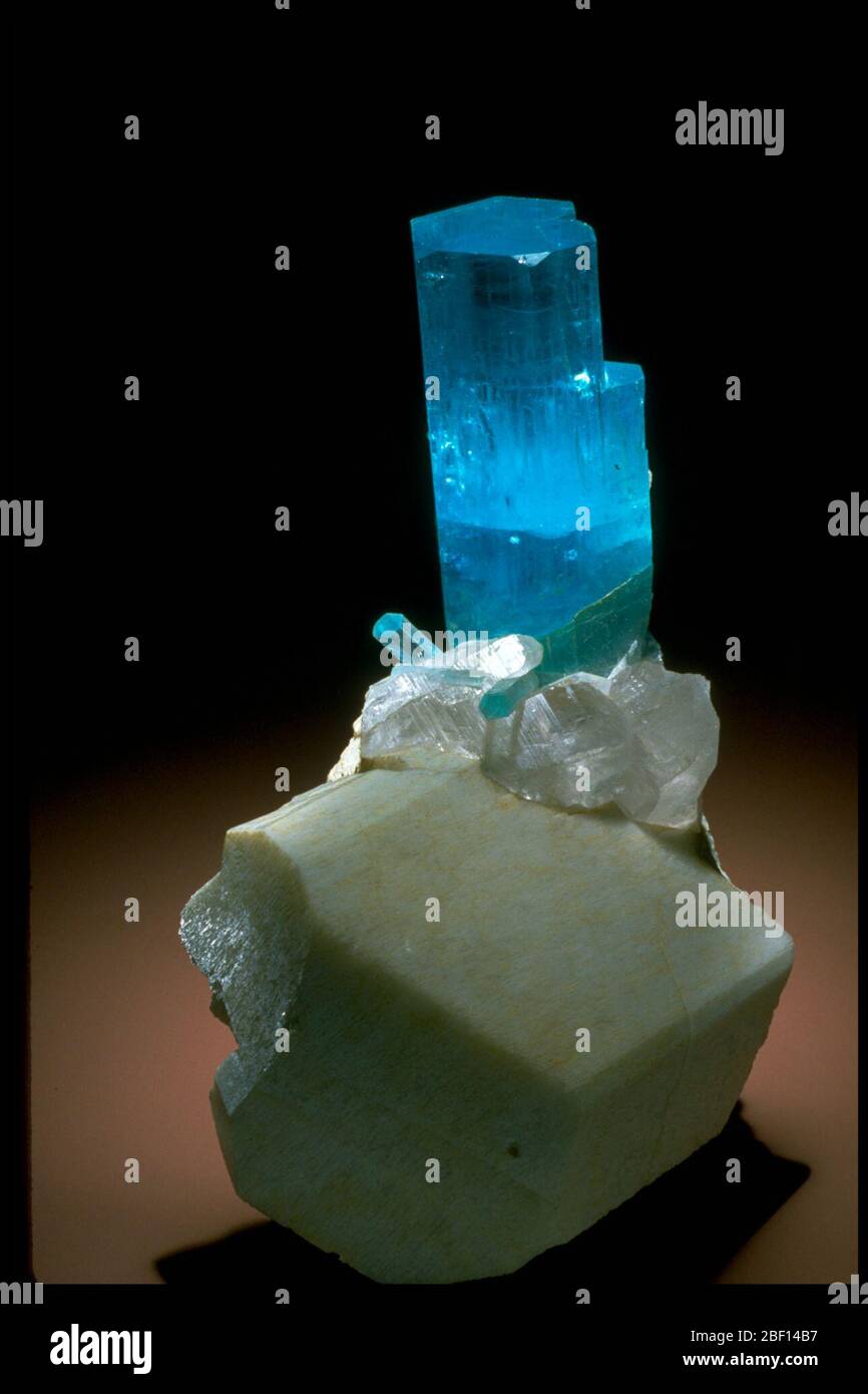 Photograph of a blue beryl crystal on microcline (R19580) from the ...