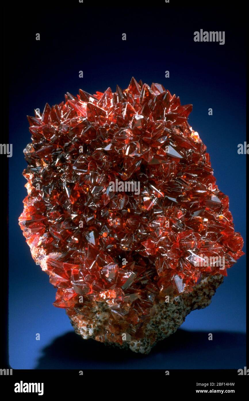 Photograph of rhodocrosite (144191) from the National Mineral ...