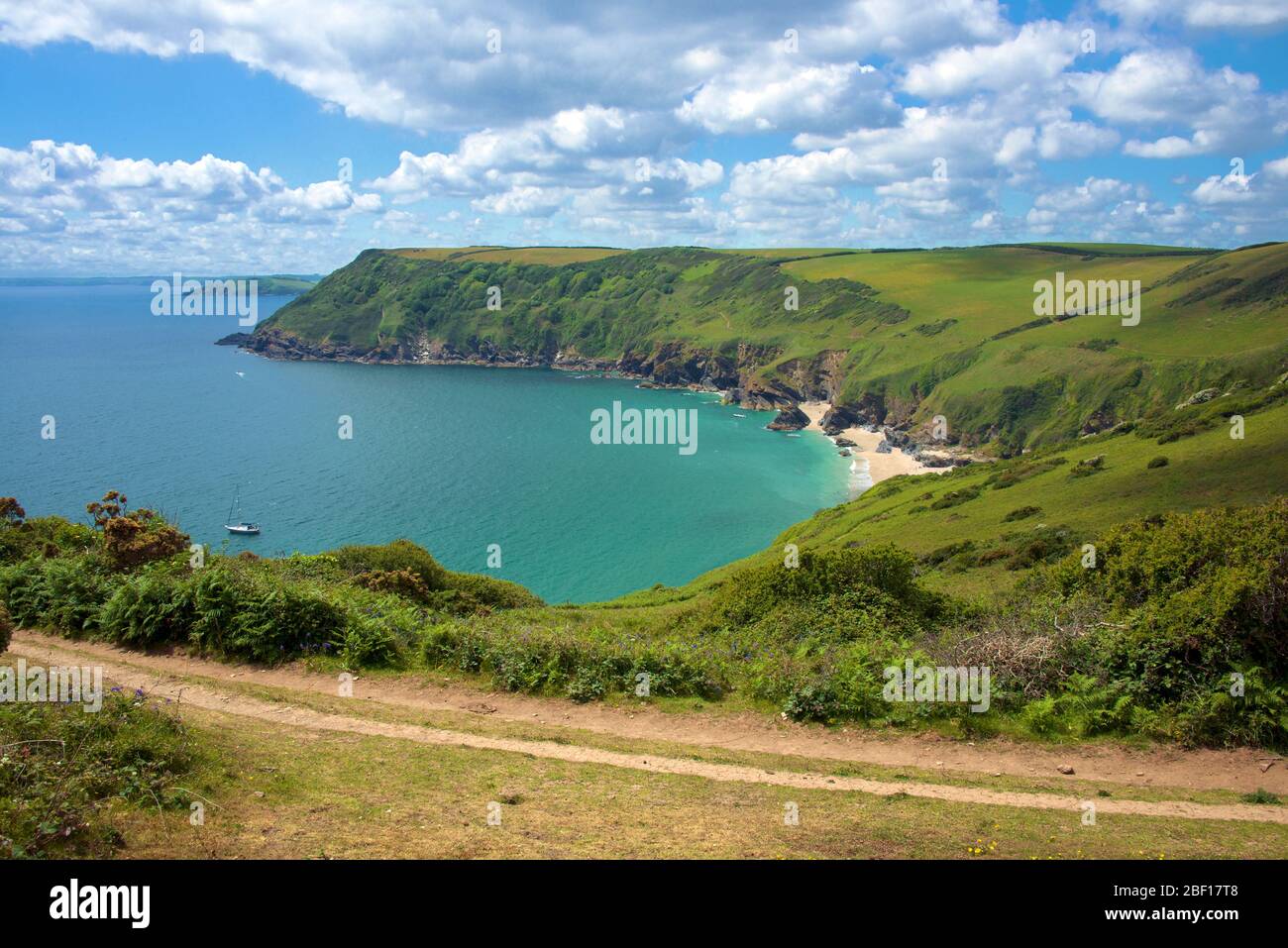 Lantic bay beach cornwall hi-res stock photography and images - Alamy
