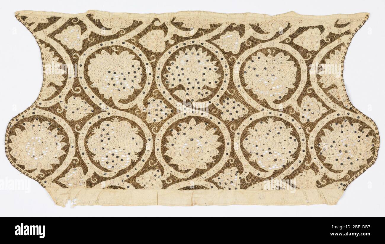 Scrolling branches framing flower heads hi-res stock photography and ...