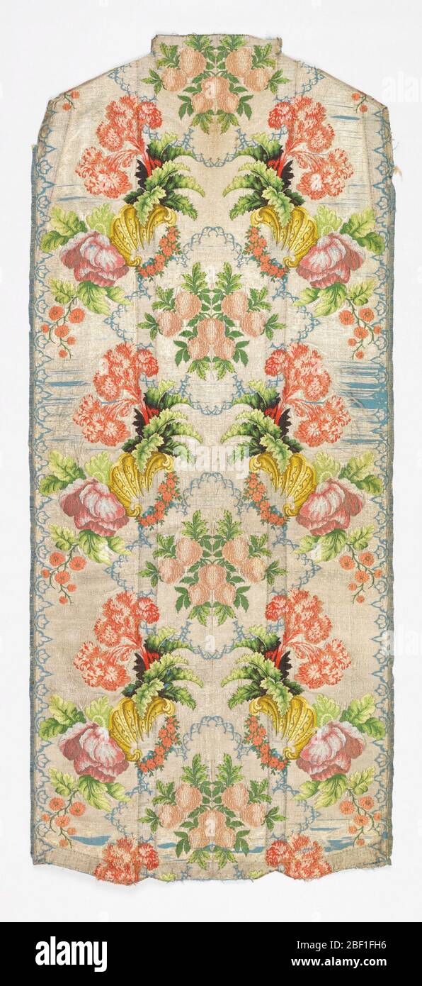 Chasuble back. Shaped panel with a large-scale vertical turnover repeat ...