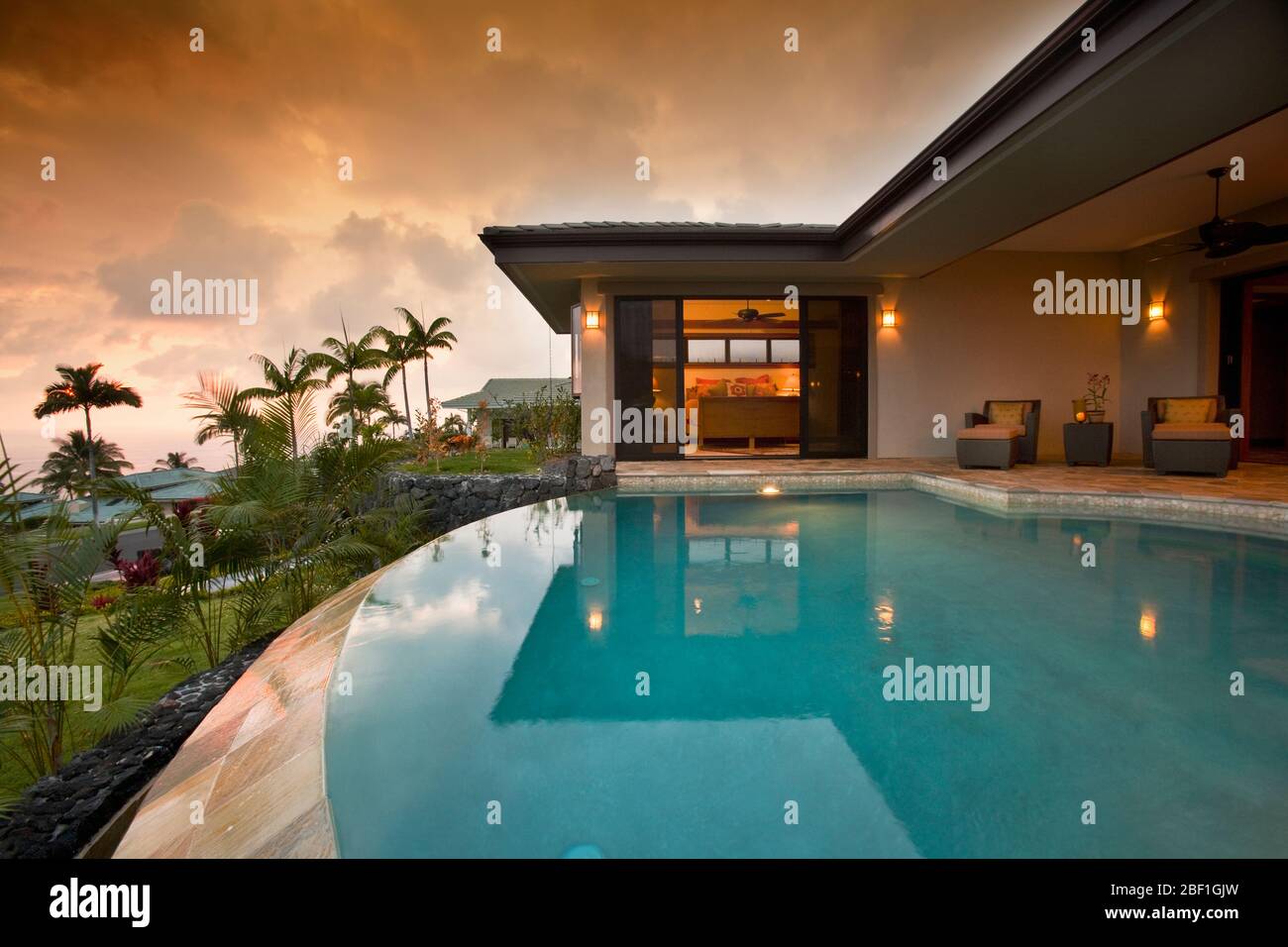 Evening swimming pool at luxury home (property released) in Hawaii ...