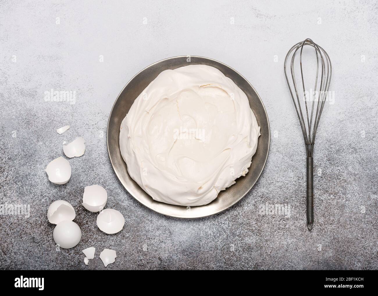 Homemade baked meringue shell. Step by step recipe of Pavlova cake with ...