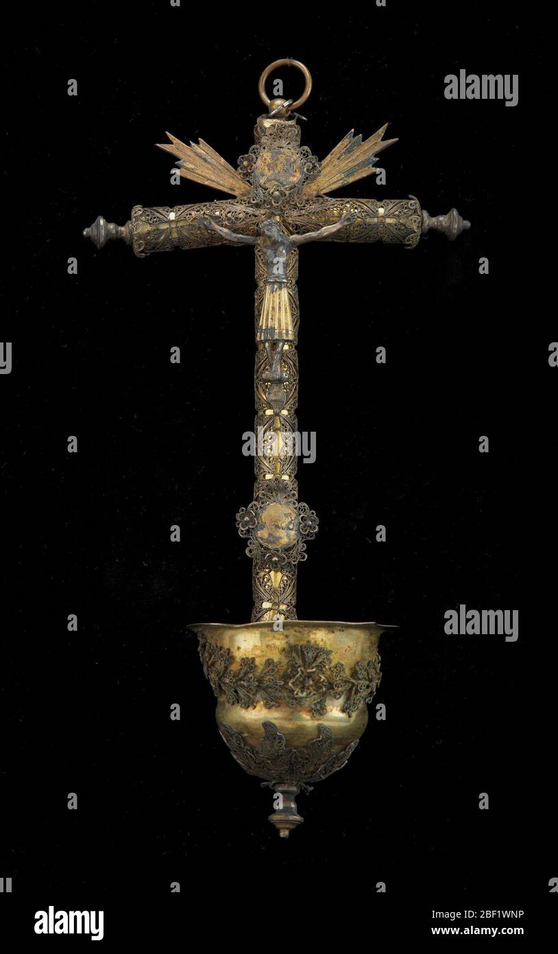 Benitier hi-res stock photography and images - Alamy