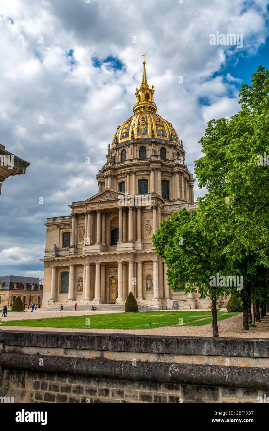 Famous Dome des Invalides with the tomb of Napoleon inside, Paris ...