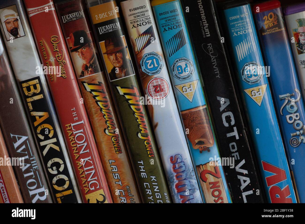 Dvds on shelf hi-res stock photography and images - Alamy