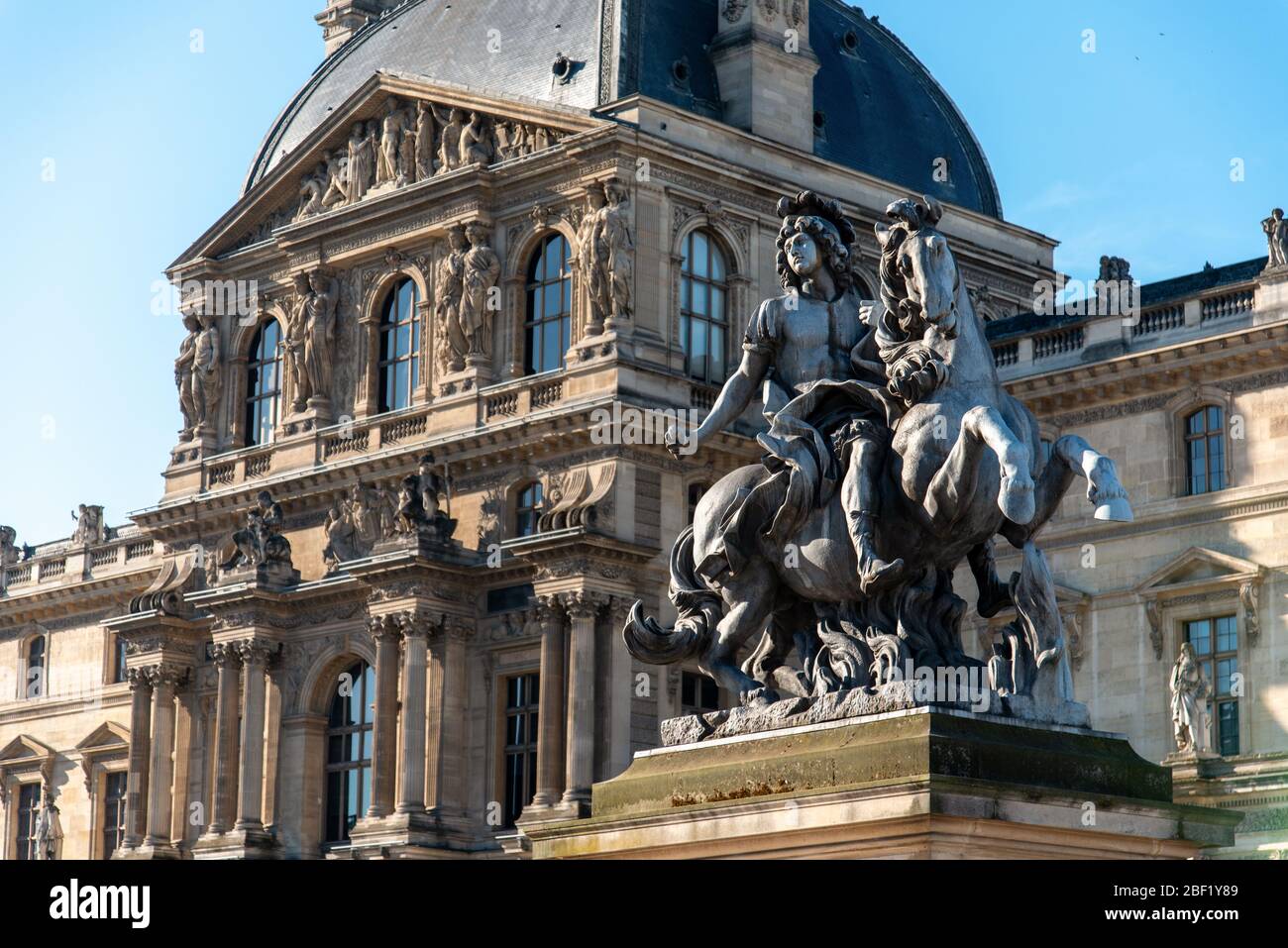 Statue of King Louis XIV in front of the Louvre, Paris/France Stock ...