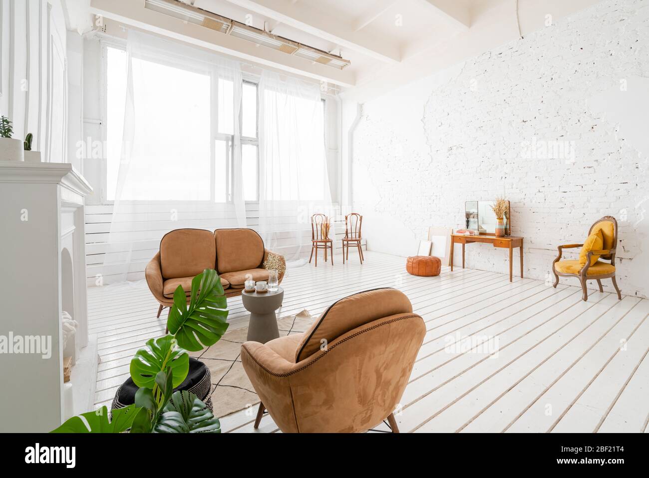 Interior photo Studio. Morning in light interior. Bright and clean ...