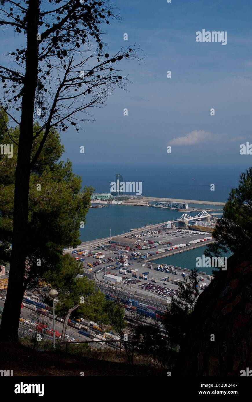Seafront and harbour hi-res stock photography and images - Alamy