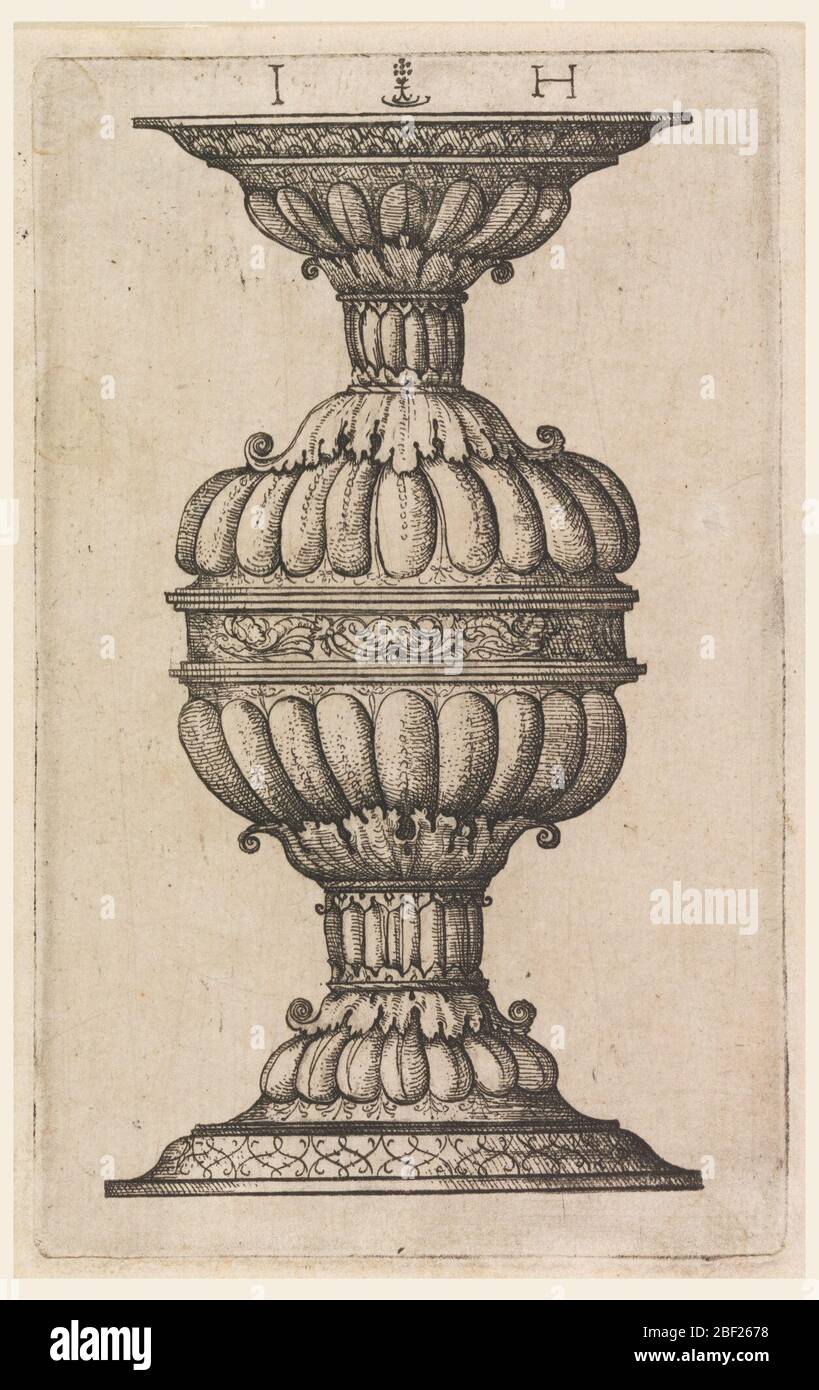 Vertical gadrooning hi-res stock photography and images - Alamy