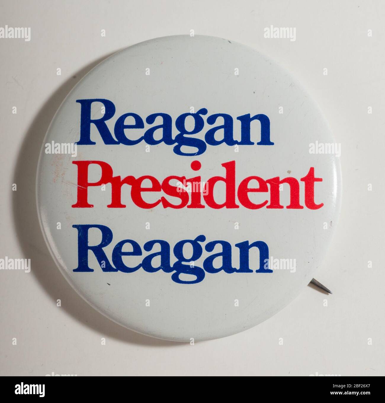 Reagan campaign button hi-res stock photography and images - Alamy