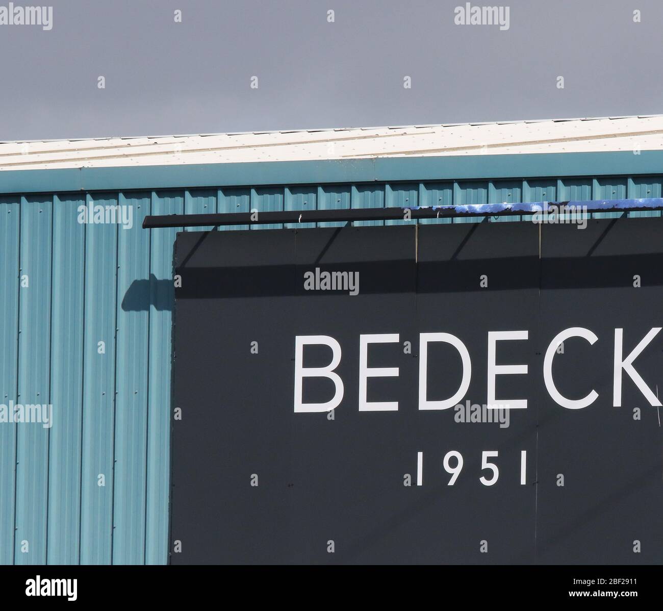 Sign bedeck hi-res stock photography and images - Alamy