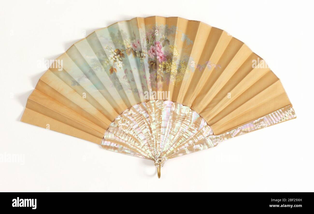 The pearl fan hi-res stock photography and images - Alamy