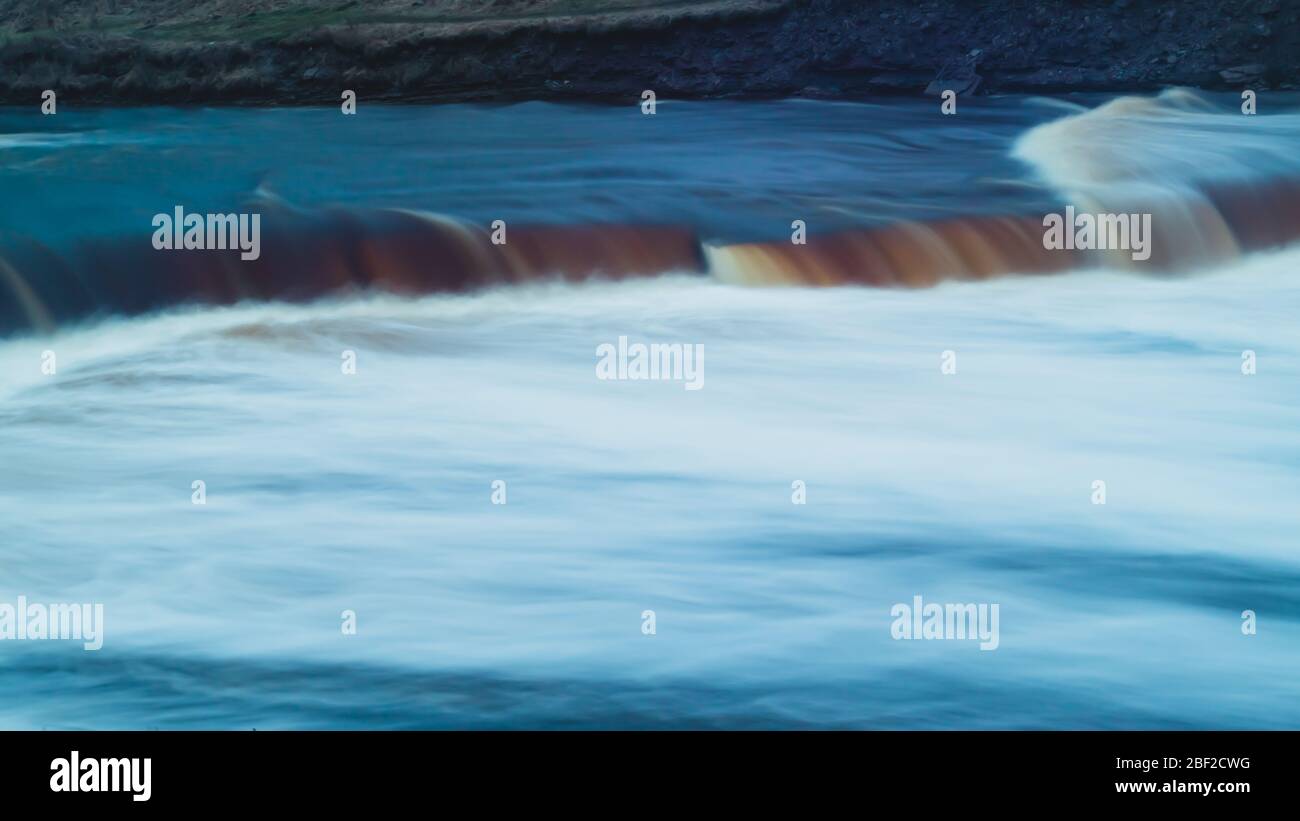 Water flow background hi-res stock photography and images - Alamy