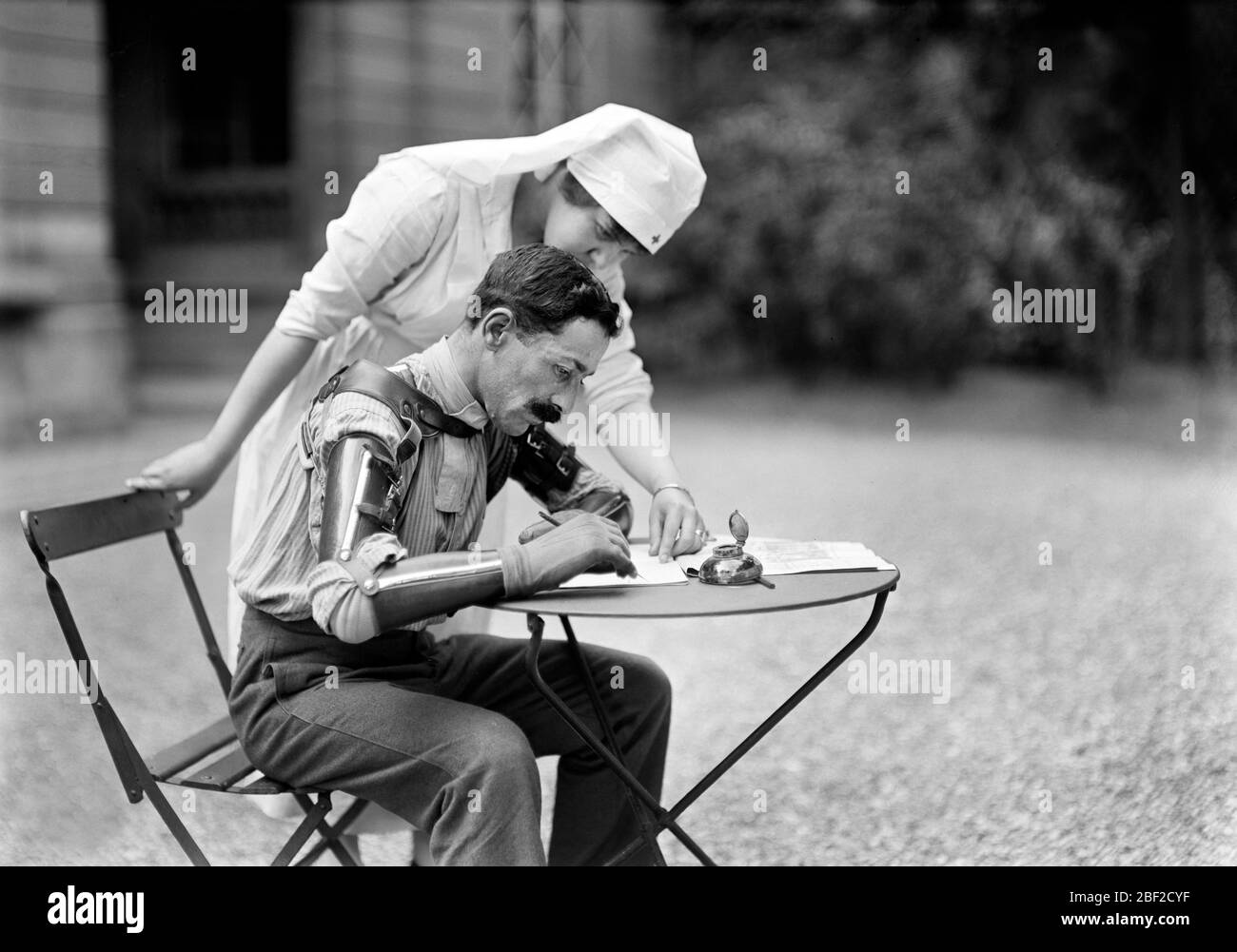 Mutile de guerre Black and White Stock Photos & Images - Alamy