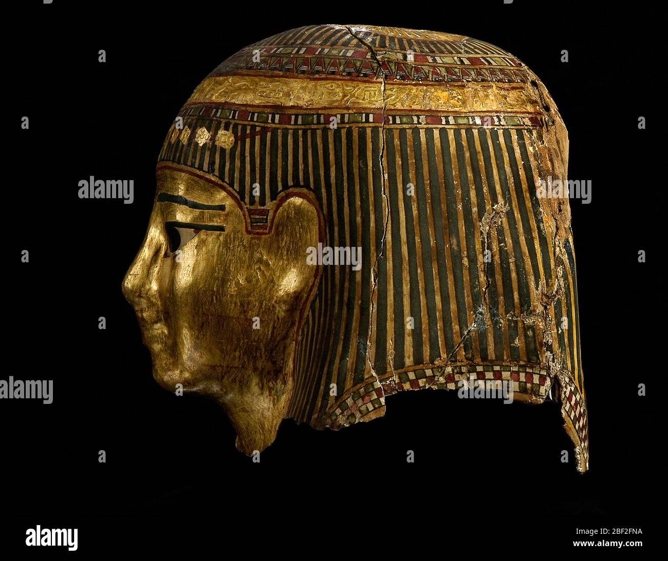 Mummy masks hi-res stock photography and images - Alamy