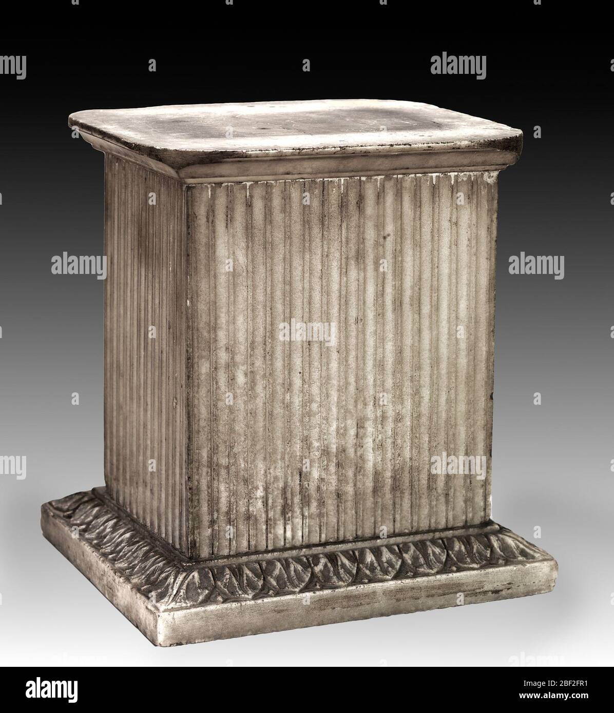 Museum display stand hi-res stock photography and images - Alamy