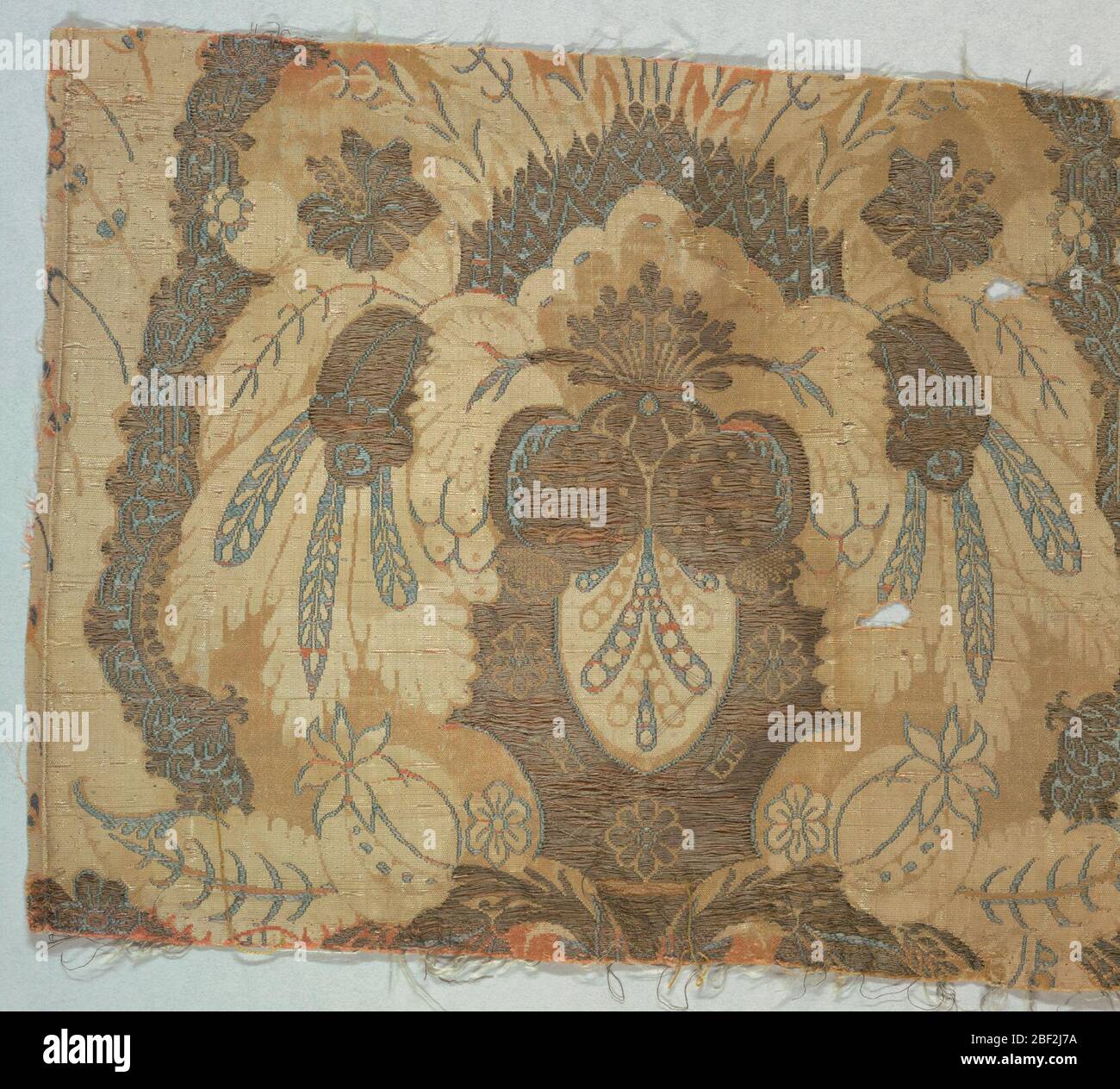 Continuous Forms High Resolution Stock Photography and Images - Alamy