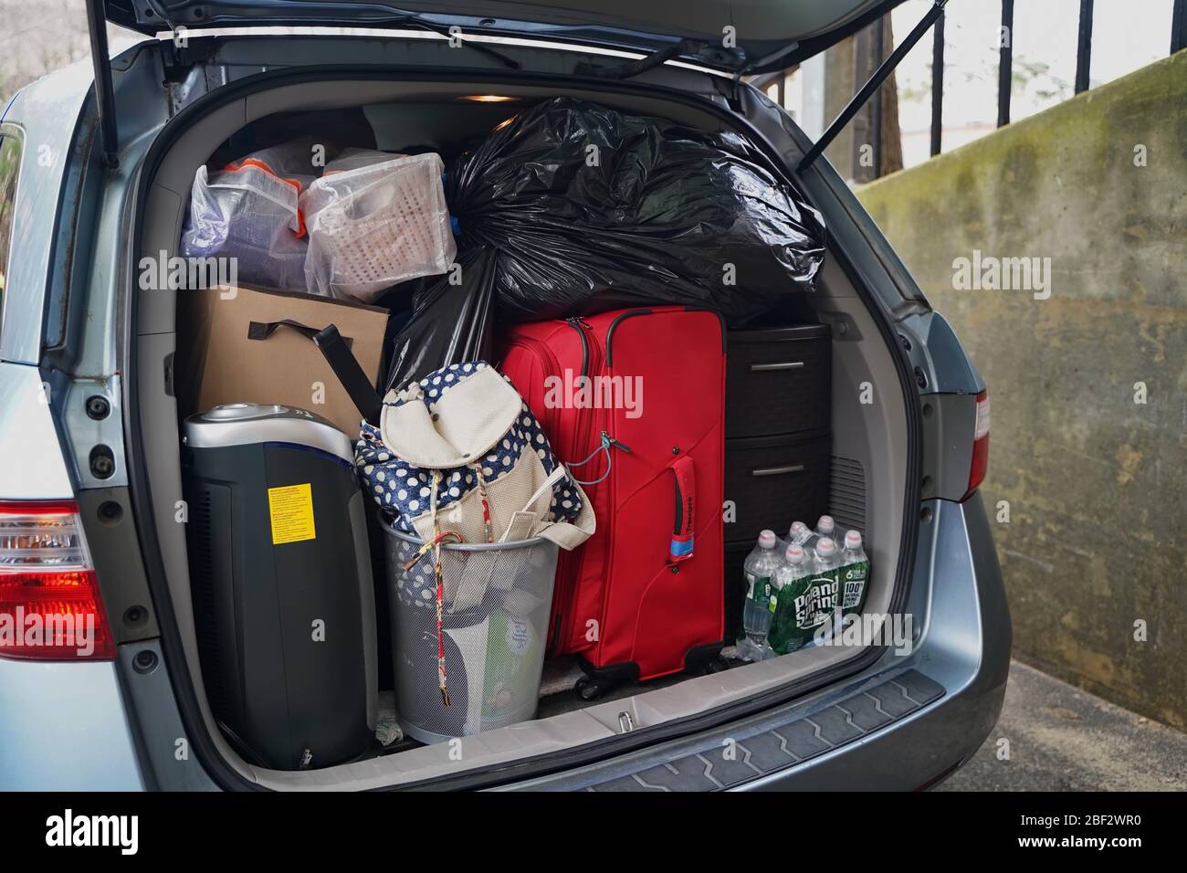 Packed car university hi-res stock photography and images - Alamy