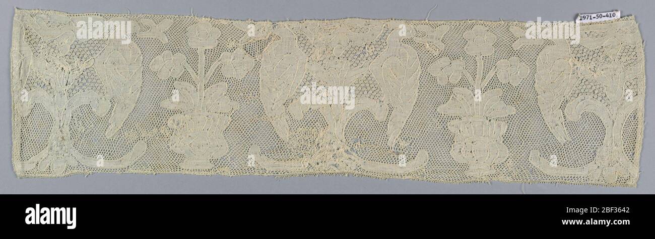 Symetrical tree hi-res stock photography and images - Alamy