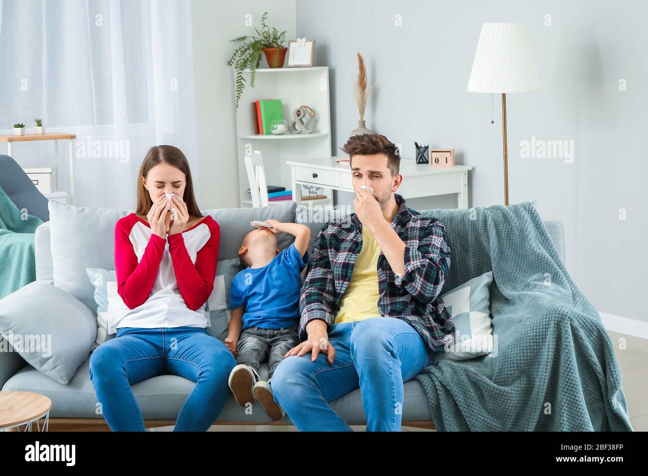 Family suffering hi-res stock photography and images - Alamy
