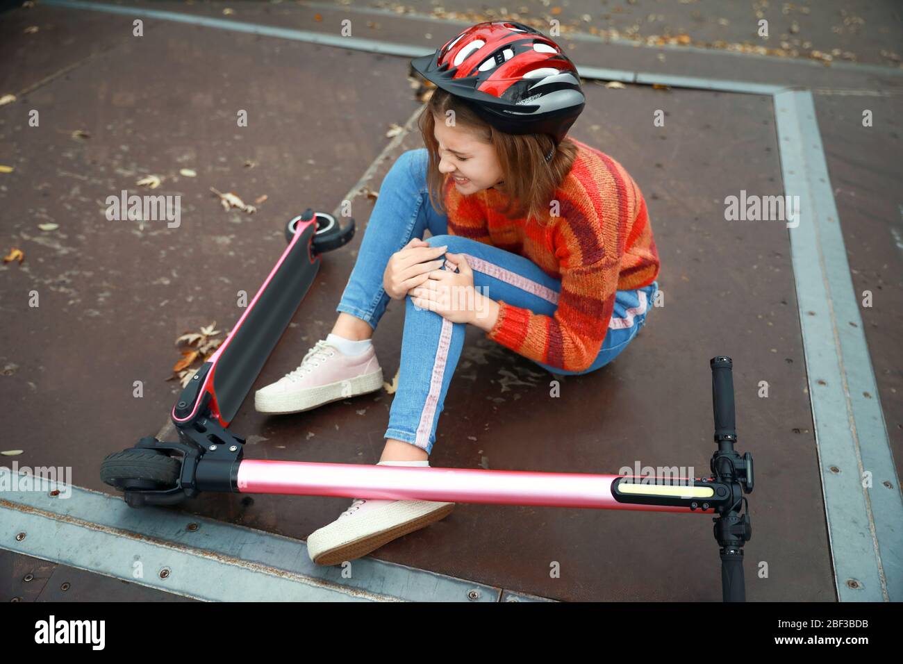 Wheels have fallen off hi-res stock photography and images - Alamy