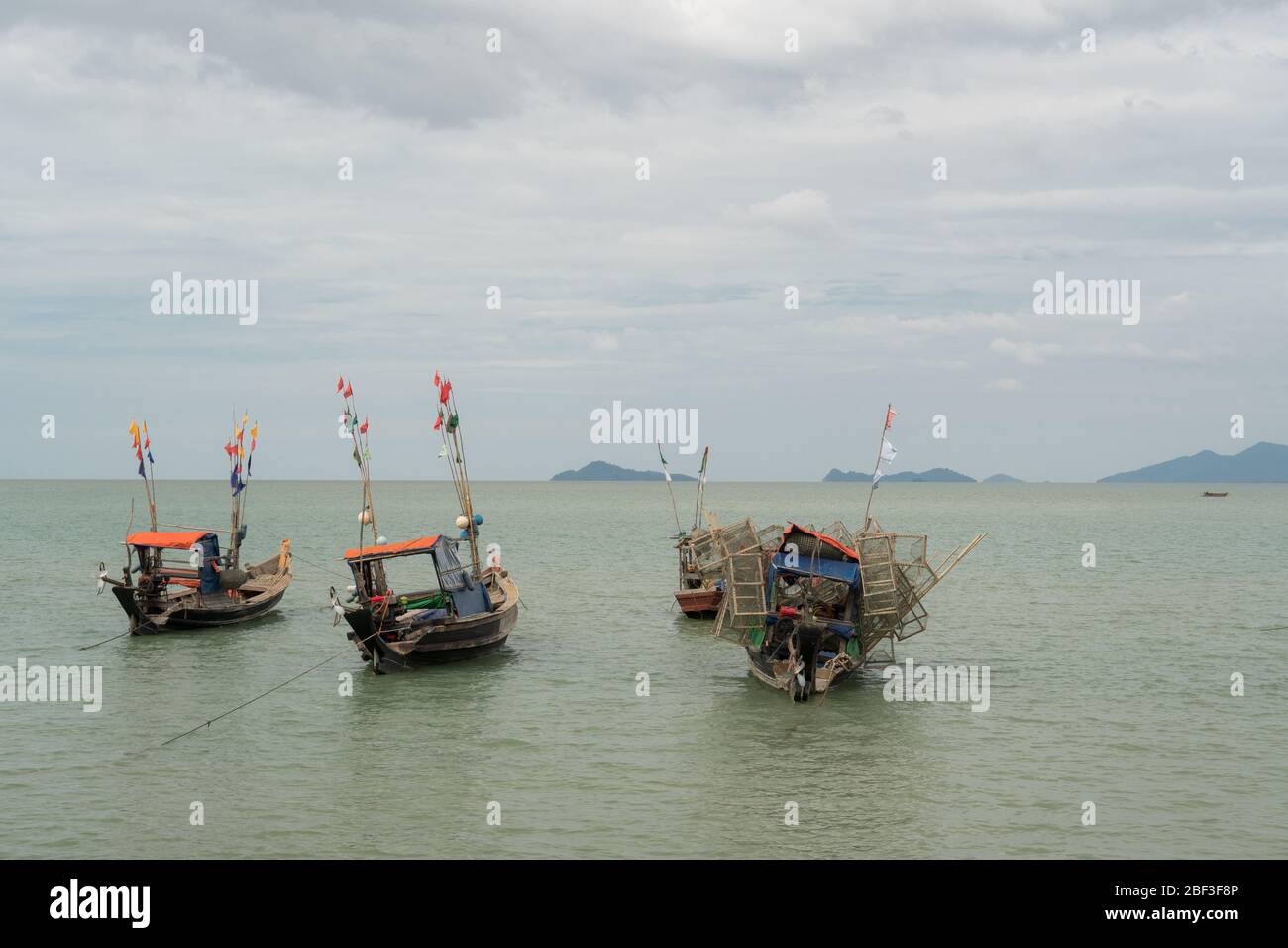 Myanmar into wa hi-res stock photography and images - Alamy