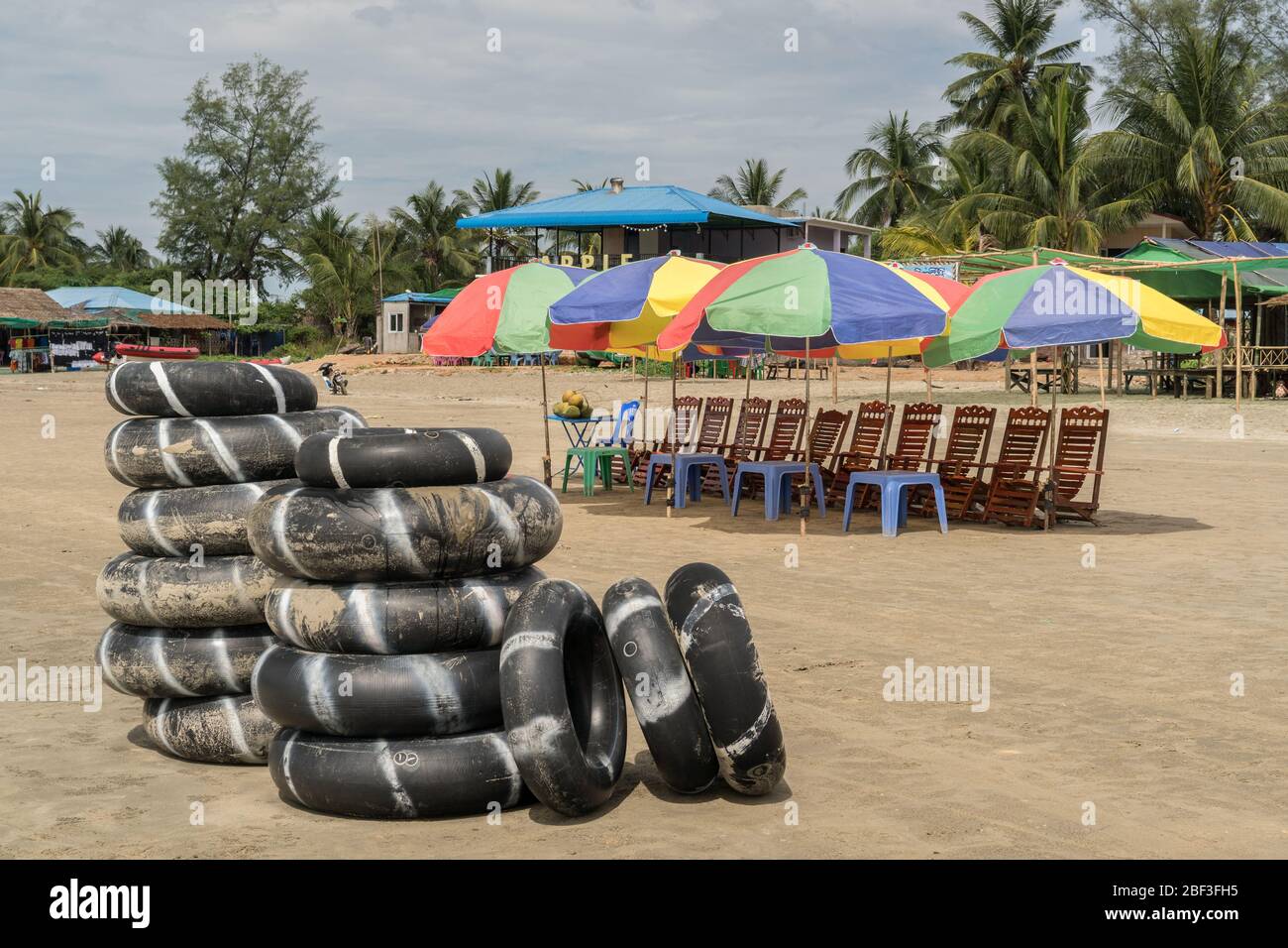 Kabyar wa beach hi-res stock photography and images - Alamy