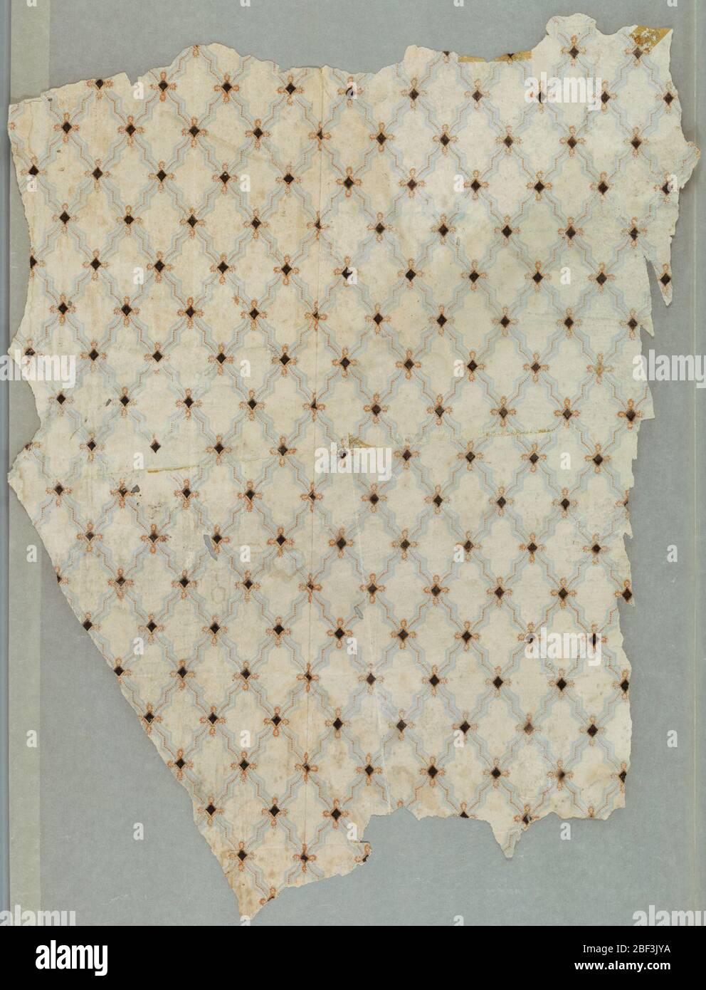 Sidewall. Diamond trellis pattern with small black diamonds at point of ...