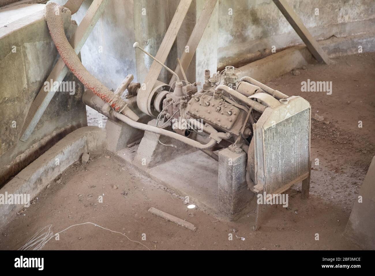 Chevy engine hi-res stock photography and images - Alamy