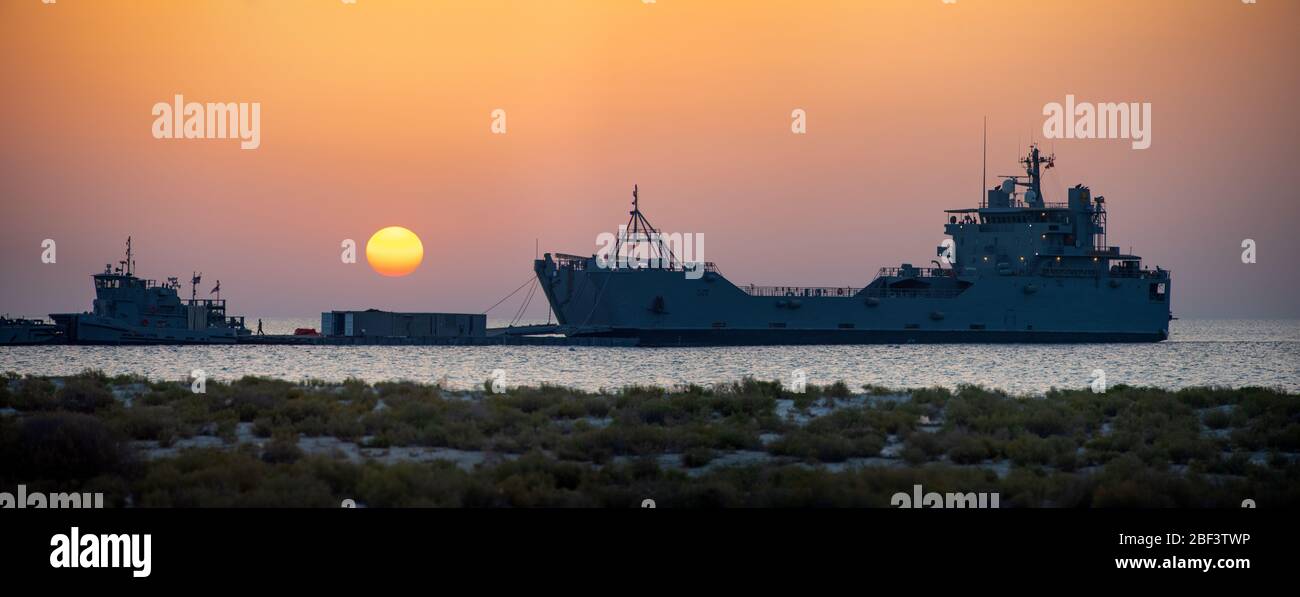 U s army tug boat hi-res stock photography and images - Alamy
