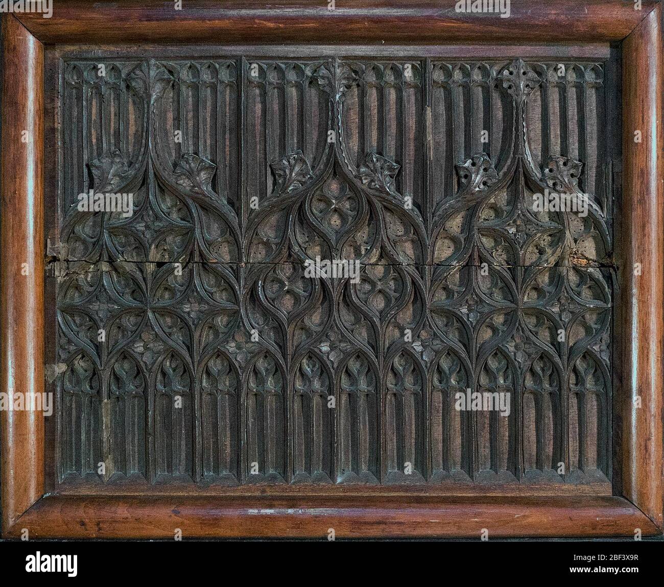 Tracery gothic hi-res stock photography and images - Alamy