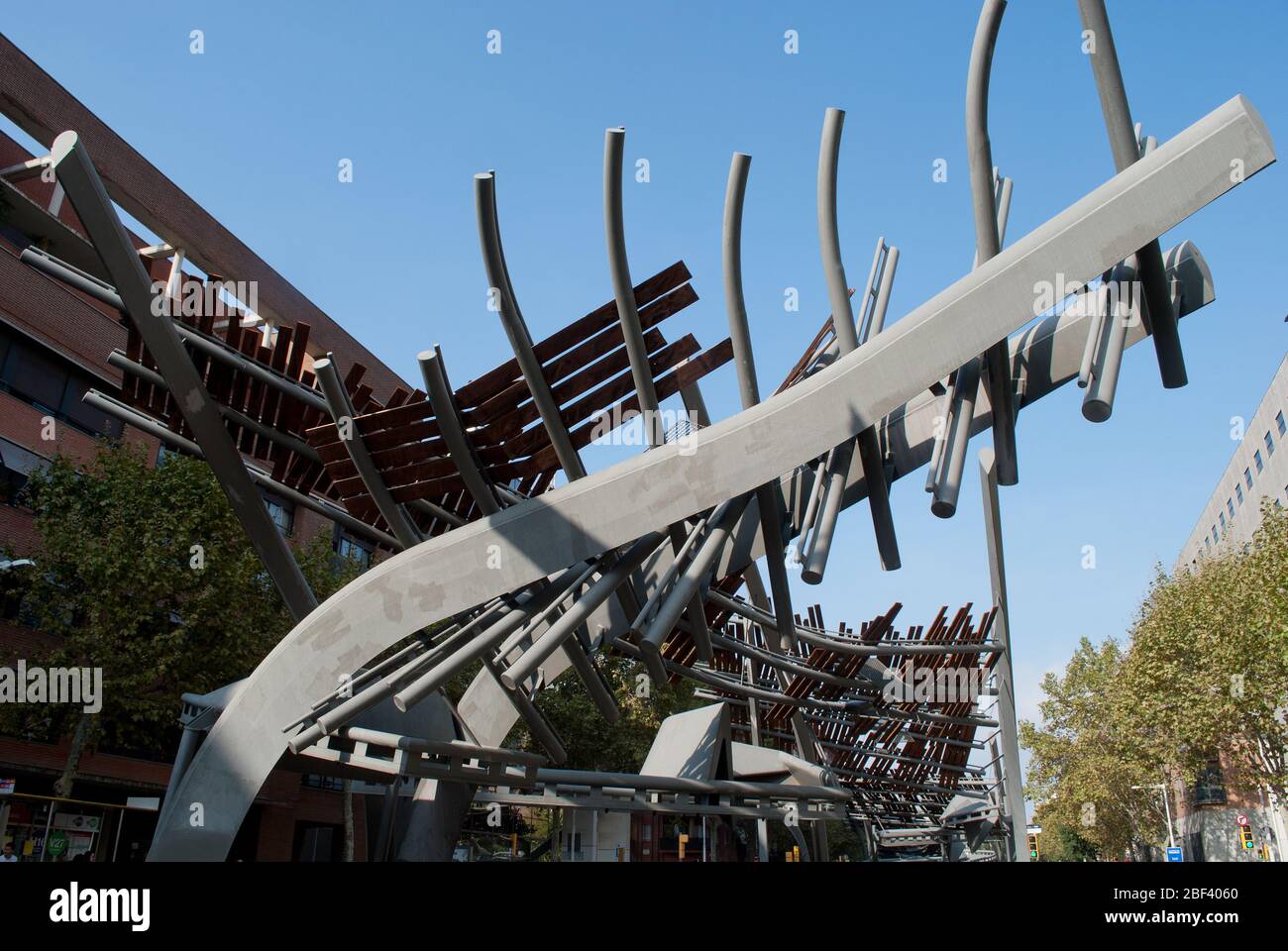 1990s Deconstructivist Deconstructivism Architecture Steel Structure ...