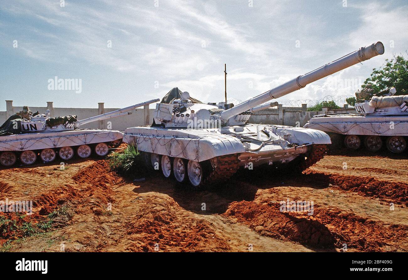 1990s un tanks hi-res stock photography and images - Alamy