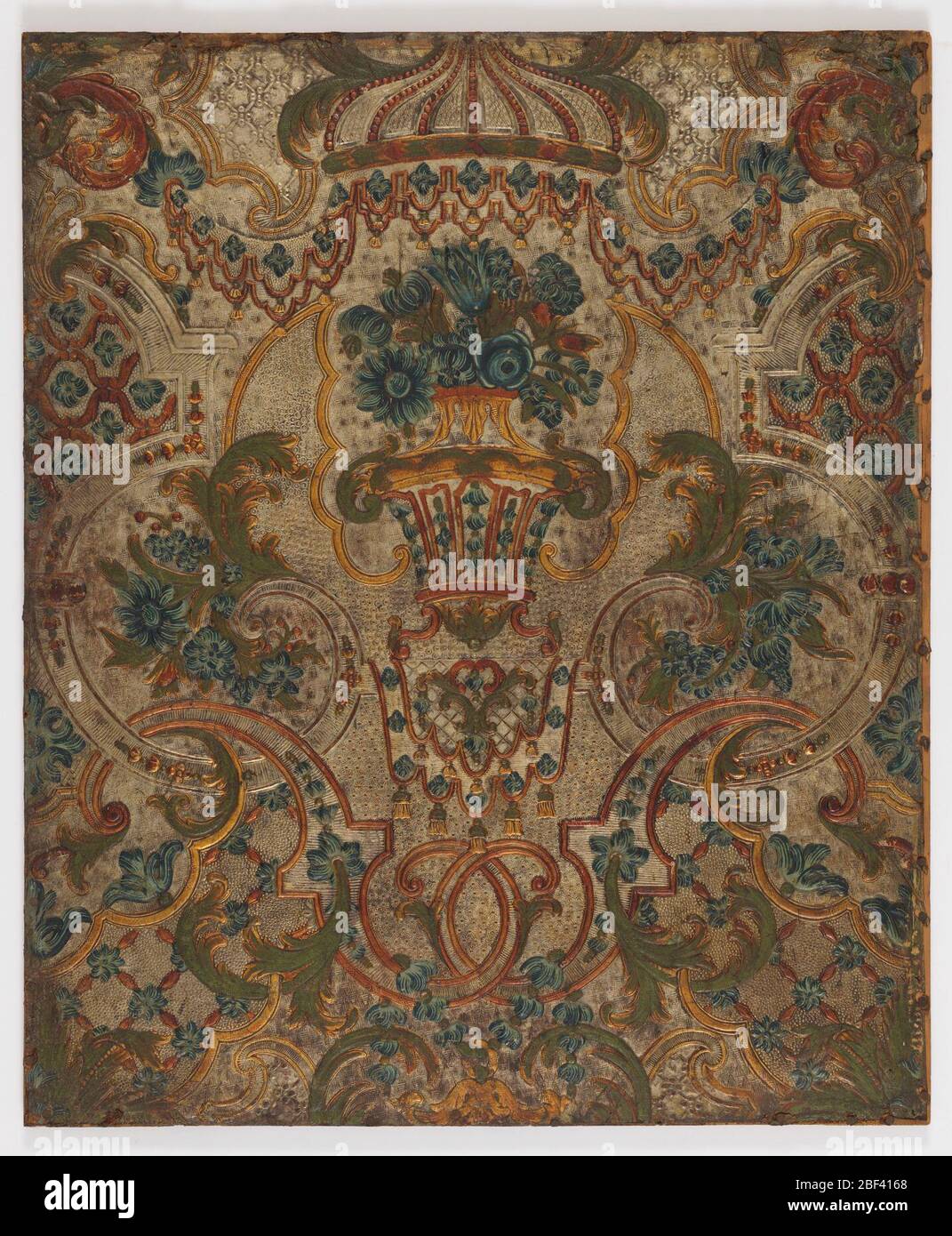 Sidewall. Central motif of a floral bouquet in an urn, on top of a ...