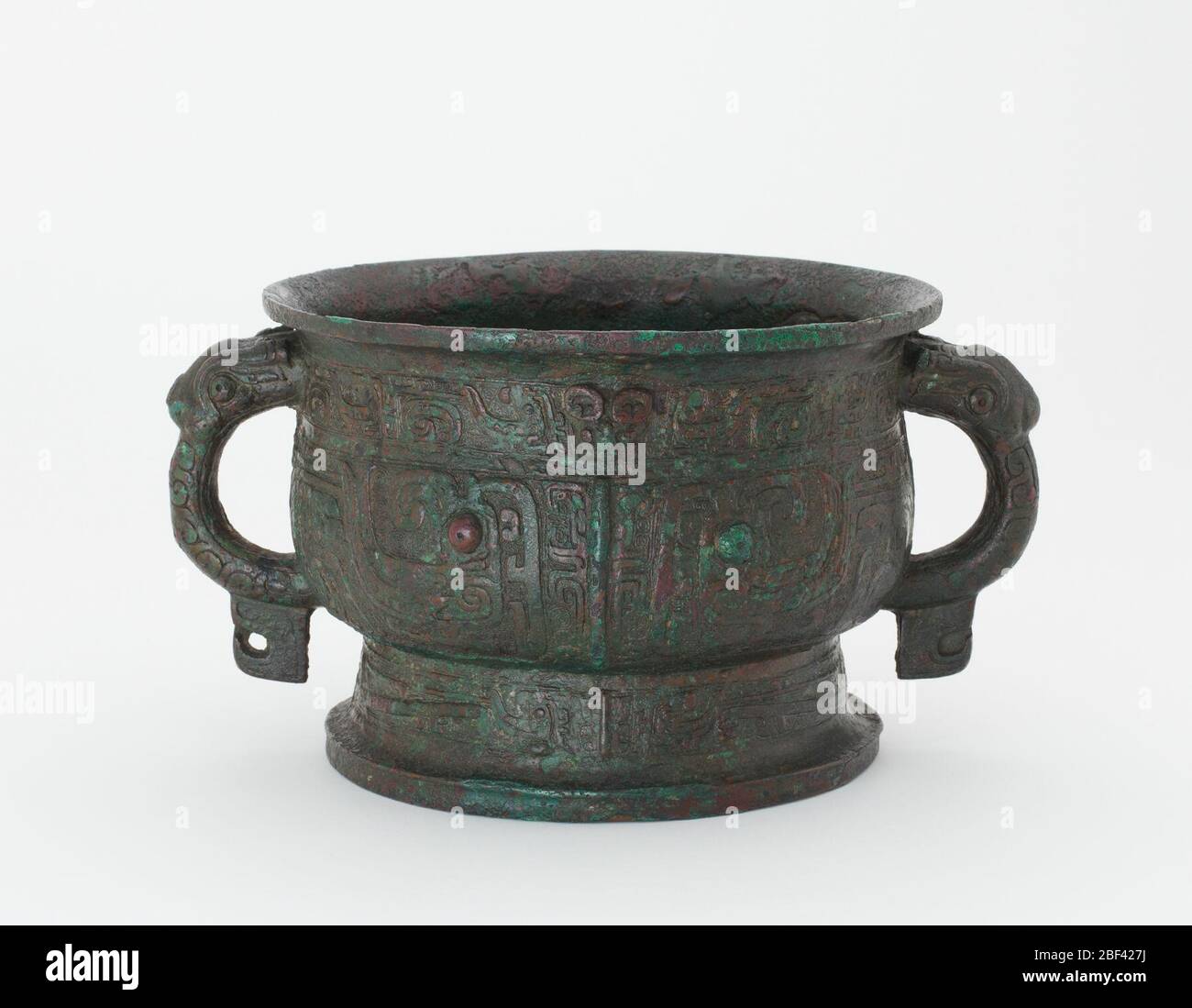 Ritual food vessel hi-res stock photography and images - Alamy