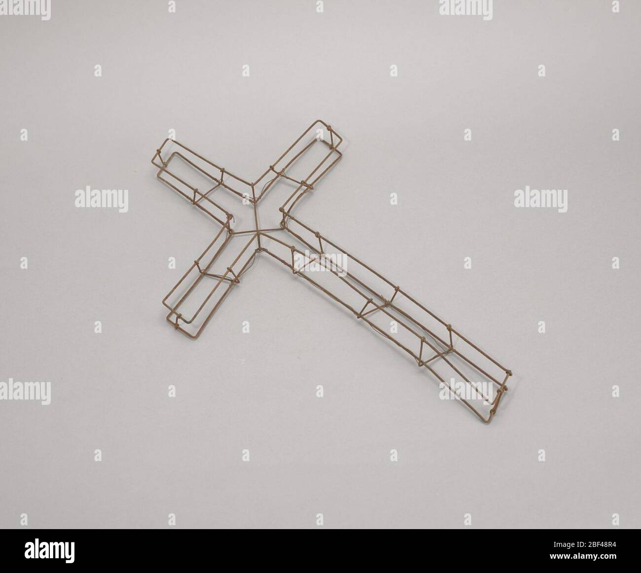 Slanted frame hi-res stock photography and images - Alamy