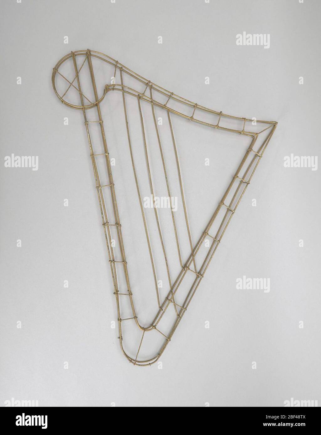 Frame harp hi-res stock photography and images - Alamy